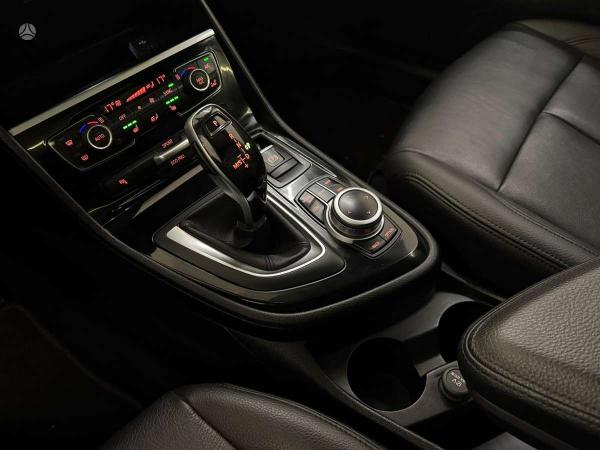 Balts BMW 220 2021 Marijampole, ar dzinēja tilpumu 2.00 L un nobraukumu 162 tūkst. km par 13999 €, foto 9 vietnē AUTOMOTO.COM.LV
