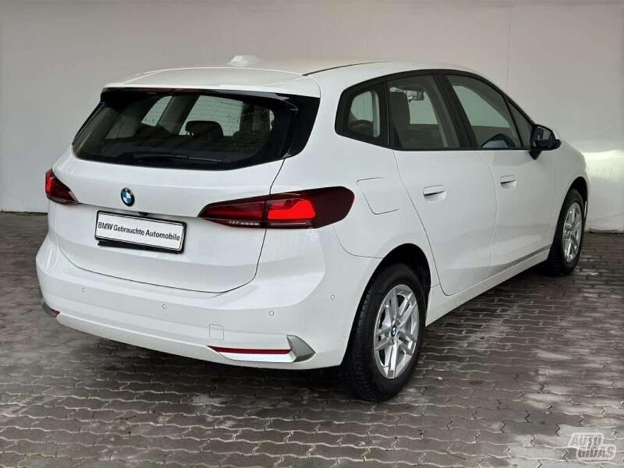 White BMW 220 2022 in Kaunas, with an engine capacity of 1.50 L and mileage of 90 thousand km for 27856 €, photo 4 on AUTOMOTO.COM.LV