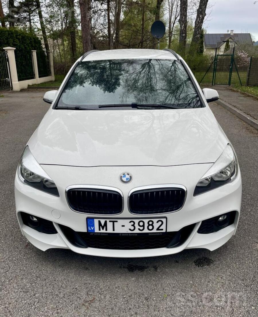 White BMW 220 2017 in Riga, with an engine capacity of 2.00 L and mileage of 209 thousand km for 10850 €, photo 1 on AUTOMOTO.COM.LV