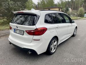 White BMW 220 2017 in Riga, with an engine capacity of 2.00 L and mileage of 209 thousand km for 10850 €, photo 5 on AUTOMOTO.COM.LV