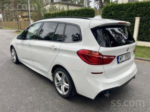White BMW 220 2017 in Riga, with an engine capacity of 2.00 L and mileage of 209 thousand km for 10850 €, photo 6 on AUTOMOTO.COM.LV