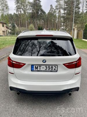 White BMW 220 2017 in Riga, with an engine capacity of 2.00 L and mileage of 209 thousand km for 10850 €, photo 7 on AUTOMOTO.COM.LV