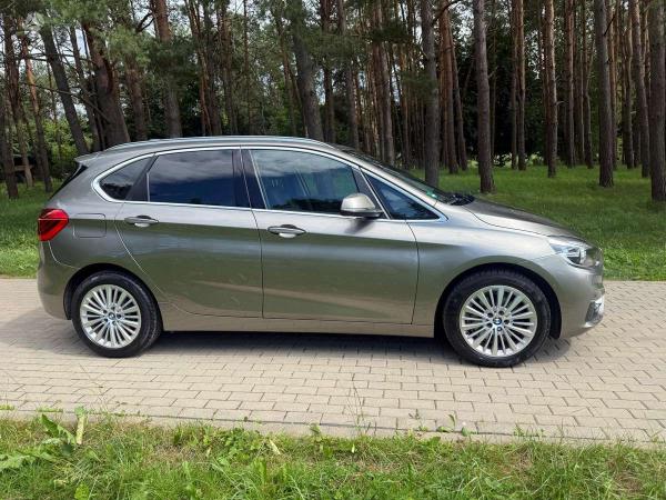 Yellow BMW 220 2015 in Utena, with an engine capacity of 2.00 L and mileage of 2 thousand km for 8650 €, photo 5 on AUTOMOTO.COM.LV