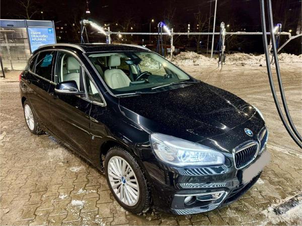 Black BMW 225 Active Tourer 2016 in Vilnius, with an engine capacity of 1.50 L and mileage of 100 thousand km for 11500 €, photo 6 on AUTOMOTO.COM.LV