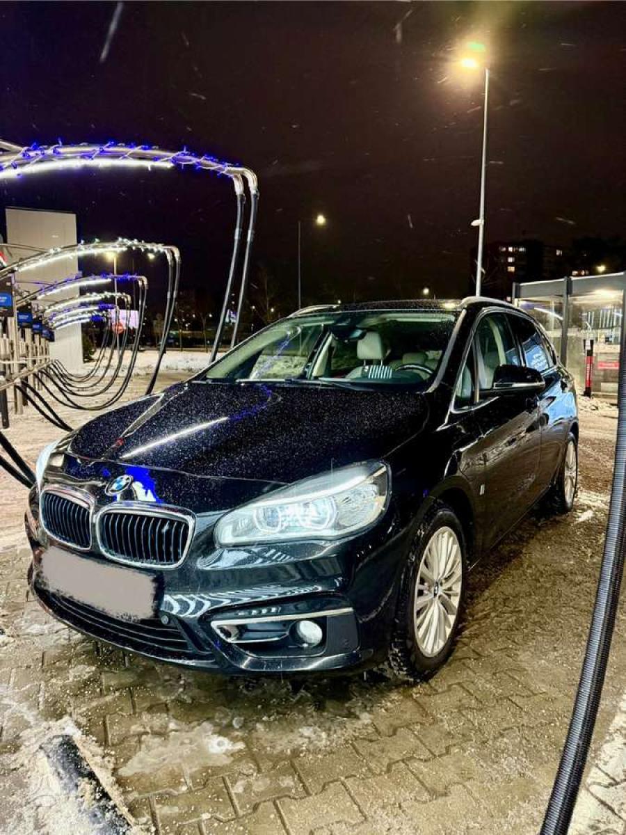 Black BMW 225 Active Tourer 2016 in Vilnius, with an engine capacity of 1.50 L and mileage of 100 thousand km for 11500 €, photo 8 on AUTOMOTO.COM.LV