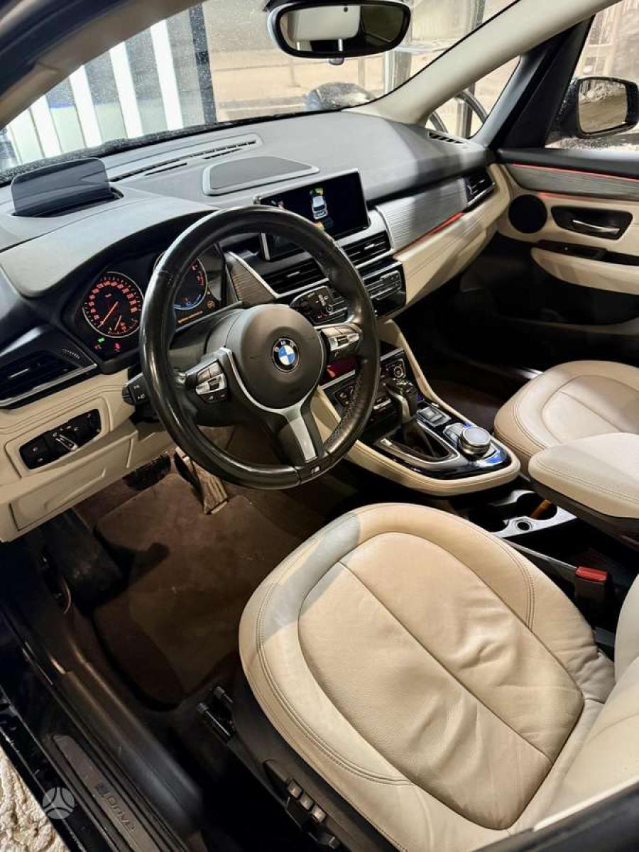 Black BMW 225 Active Tourer 2016 in Vilnius, with an engine capacity of 1.50 L and mileage of 100 thousand km for 11500 €, photo 10 on AUTOMOTO.COM.LV