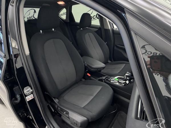 Melns BMW 225 Active Tourer 2019 Avižieniai, ar dzinēja tilpumu 1.50 L un nobraukumu 112 tūkst. km par 12500 €, foto 7 vietnē AUTOMOTO.COM.LV