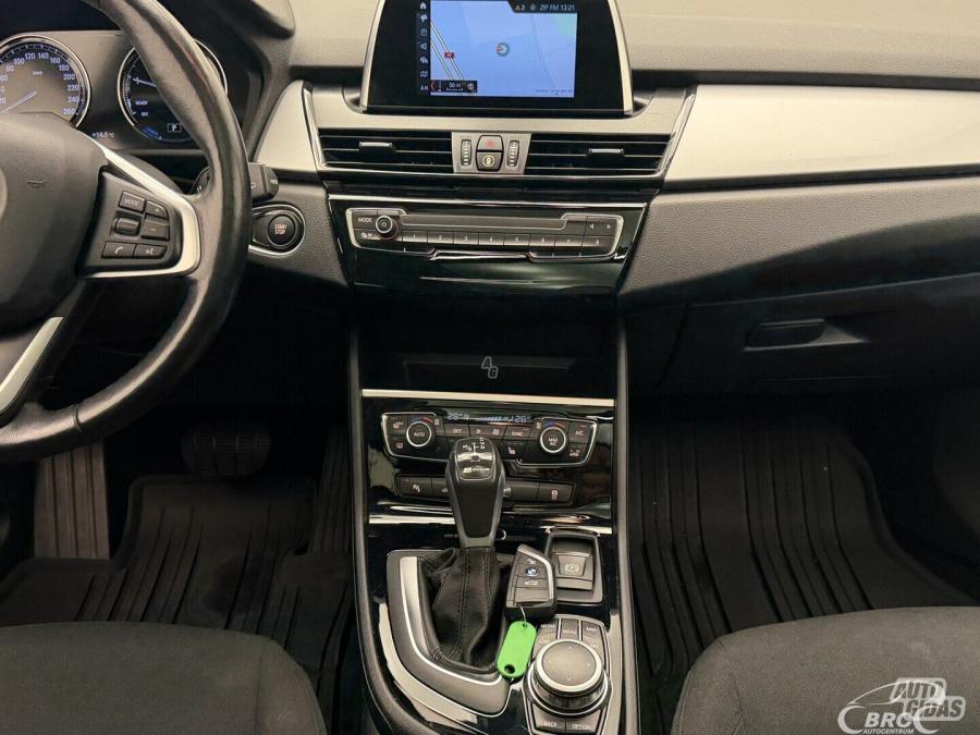 Melns BMW 225 Active Tourer 2019 Avižieniai, ar dzinēja tilpumu 1.50 L un nobraukumu 112 tūkst. km par 12500 €, foto 15 vietnē AUTOMOTO.COM.LV