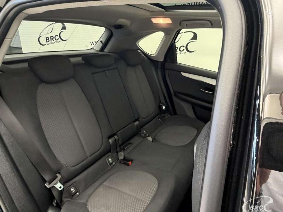 Melns BMW 225 Active Tourer 2019 Viļņa, ar dzinēja tilpumu 1.50 L un nobraukumu 112 tūkst. km par 11900 €, foto 13 vietnē AUTOMOTO.COM.LV