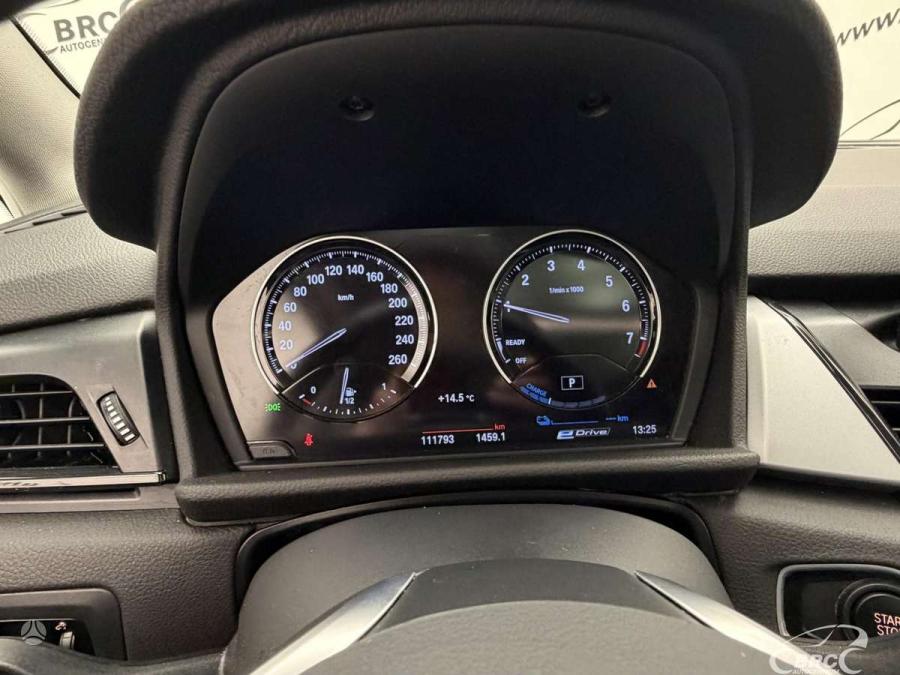Melns BMW 225 Active Tourer 2019 Viļņa, ar dzinēja tilpumu 1.50 L un nobraukumu 112 tūkst. km par 11900 €, foto 32 vietnē AUTOMOTO.COM.LV