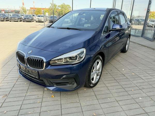 Blue BMW 225 Active Tourer 2021 in Kaunas, with an engine capacity of 1.50 L and mileage of 158 thousand km for 14900 €, photo 1 on AUTOMOTO.COM.LV
