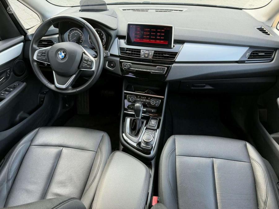 Blue BMW 225 Active Tourer 2021 in Kaunas, with an engine capacity of 1.50 L and mileage of 158 thousand km for 14900 €, photo 10 on AUTOMOTO.COM.LV