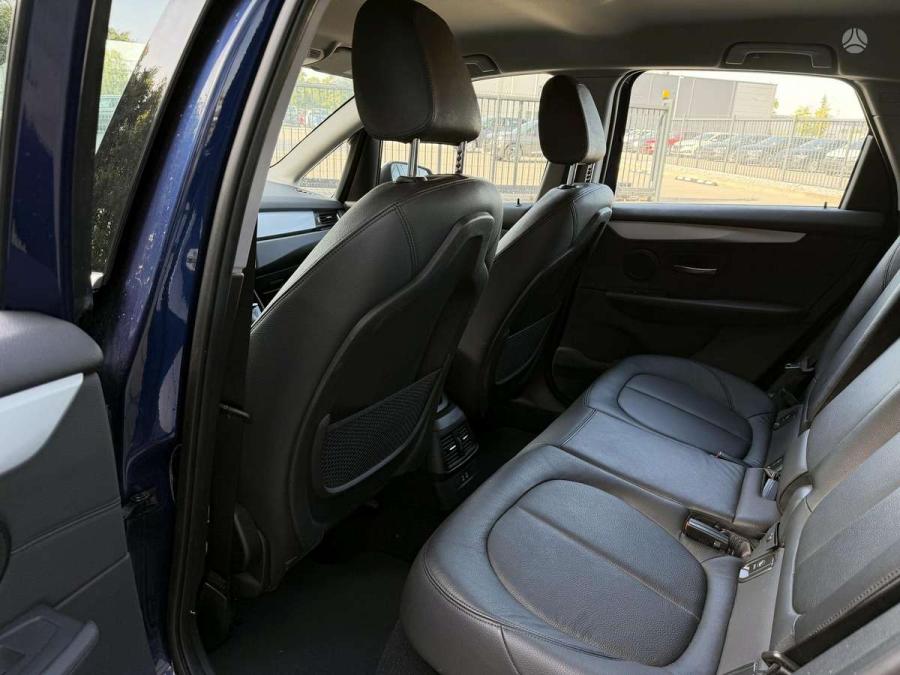Blue BMW 225 Active Tourer 2021 in Kaunas, with an engine capacity of 1.50 L and mileage of 158 thousand km for 14900 €, photo 14 on AUTOMOTO.COM.LV