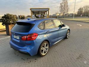 Blue BMW 225 Active Tourer 2018 in Taurage, with an engine capacity of 1.50 L and mileage of 123 thousand km for 12900 €, photo 5 on AUTOMOTO.COM.LV