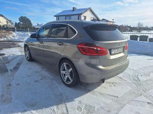 Brown BMW 225 Active Tourer 2017 in Klaipeda, with an engine capacity of 1.50 L and mileage of 80 thousand km for 12999 €, photo 4 on AUTOMOTO.COM.LV