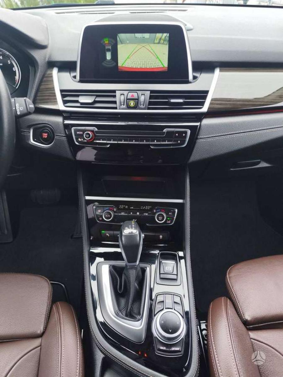 Brūns BMW 225 Active Tourer 2021 Šauļi, ar dzinēja tilpumu 1.50 L un nobraukumu 184 tūkst. km par 14950 €, foto 16 vietnē AUTOMOTO.COM.LV