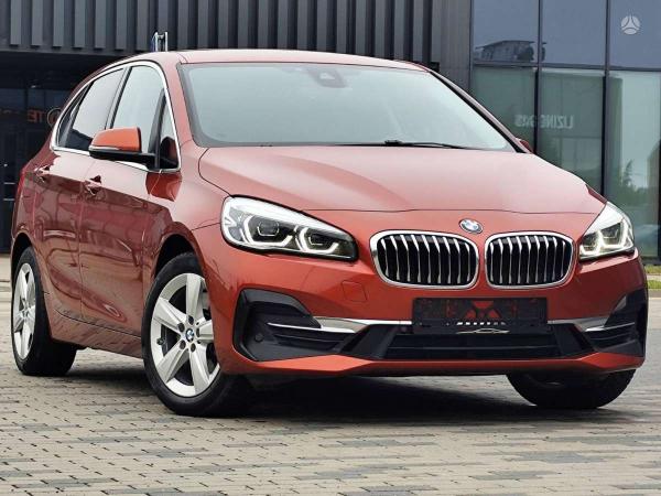 Brūns BMW 225 Active Tourer 2021 Šauļi, ar dzinēja tilpumu 1.50 L un nobraukumu 184 tūkst. km par 14950 €, foto 1 vietnē AUTOMOTO.COM.LV