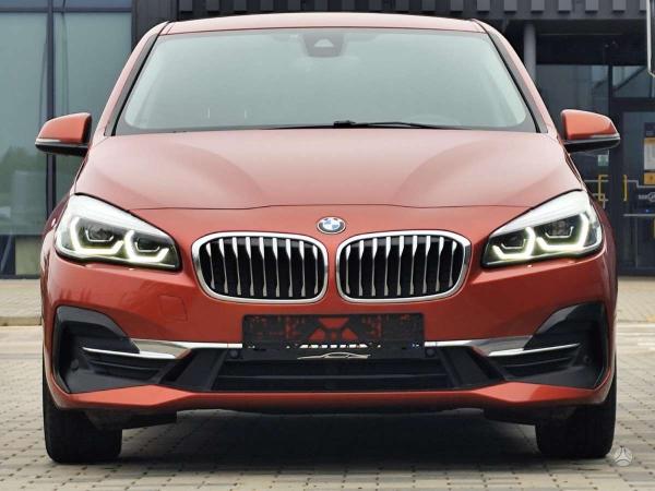 Brown BMW 225 Active Tourer 2021 in Siauliai, with an engine capacity of 1.50 L and mileage of 184 thousand km for 14950 €, photo 3 on AUTOMOTO.COM.LV