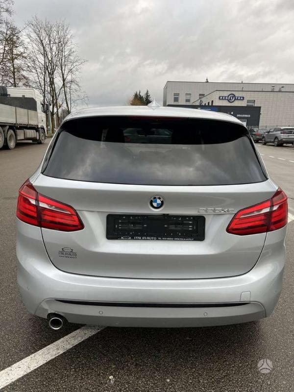Pelēks BMW 225 Active Tourer 2017 Panevēža, ar dzinēja tilpumu 1.50 L un nobraukumu 109 tūkst. km par 12200 €, foto 6 vietnē AUTOMOTO.COM.LV