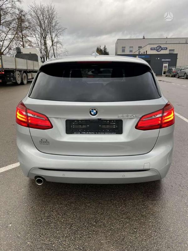 Pelēks BMW 225 Active Tourer 2017 Panevēža, ar dzinēja tilpumu 1.50 L un nobraukumu 109 tūkst. km par 12200 €, foto 9 vietnē AUTOMOTO.COM.LV