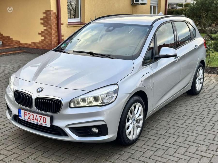 Grey BMW 225 Active Tourer 2017 in Marijampole, with an engine capacity of 1.50 L and mileage of 63 thousand km for 13190 €, photo 2 on AUTOMOTO.COM.LV