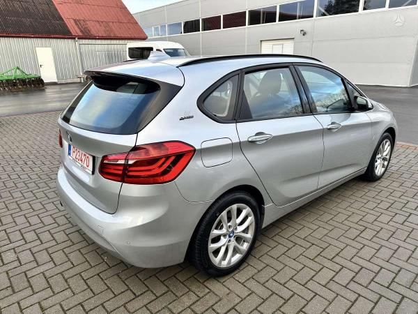 Pelēks BMW 225 Active Tourer 2017 Marijampole, ar dzinēja tilpumu 1.50 L un nobraukumu 63 tūkst. km par 13190 €, foto 5 vietnē AUTOMOTO.COM.LV