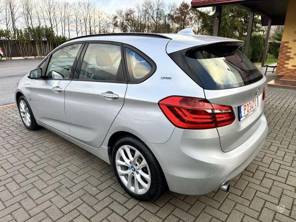 Pelēks BMW 225 Active Tourer 2017 Marijampole, ar dzinēja tilpumu 1.50 L un nobraukumu 63 tūkst. km par 13190 €, foto 7 vietnē AUTOMOTO.COM.LV