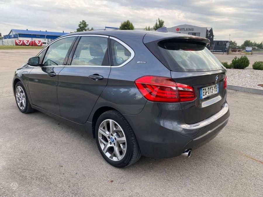 Pelēks BMW 225 Active Tourer 2017 Tauragė, ar dzinēja tilpumu 1.50 L un nobraukumu 71 tūkst. km par 9900 €, foto 7 vietnē AUTOMOTO.COM.LV