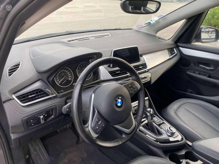 Pelēks BMW 225 Active Tourer 2017 Tauragė, ar dzinēja tilpumu 1.50 L un nobraukumu 71 tūkst. km par 9900 €, foto 9 vietnē AUTOMOTO.COM.LV
