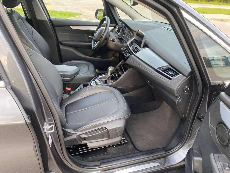 Pelēks BMW 225 Active Tourer 2017 Tauragė, ar dzinēja tilpumu 1.50 L un nobraukumu 71 tūkst. km par 9900 €, foto 10 vietnē AUTOMOTO.COM.LV
