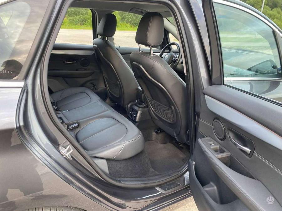 Pelēks BMW 225 Active Tourer 2017 Tauragė, ar dzinēja tilpumu 1.50 L un nobraukumu 71 tūkst. km par 9900 €, foto 13 vietnē AUTOMOTO.COM.LV