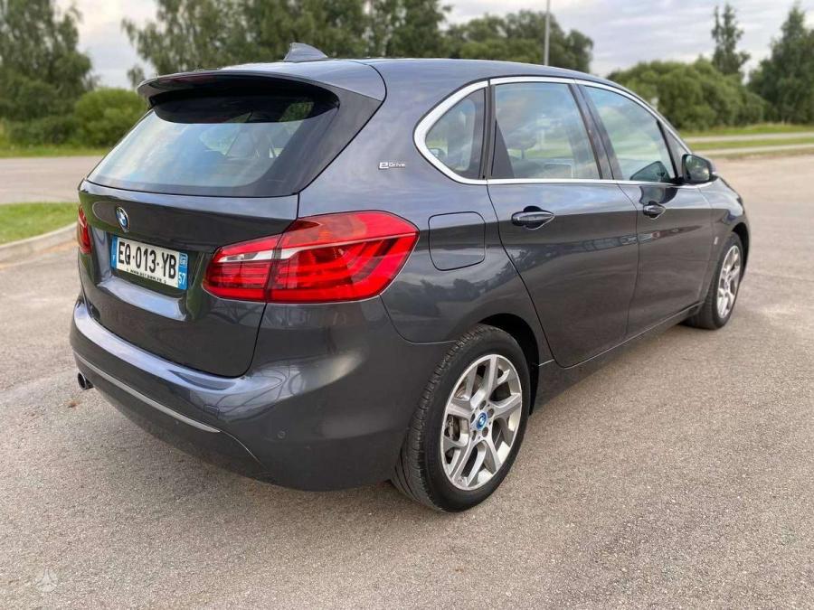 Pelēks BMW 225 Active Tourer 2017 Tauragė, ar dzinēja tilpumu 1.50 L un nobraukumu 71 tūkst. km par 9900 €, foto 15 vietnē AUTOMOTO.COM.LV