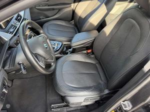Pelēks BMW 225 Active Tourer 2017 Tauragė, ar dzinēja tilpumu 1.50 L un nobraukumu 71 tūkst. km par 9900 €, foto 22 vietnē AUTOMOTO.COM.LV
