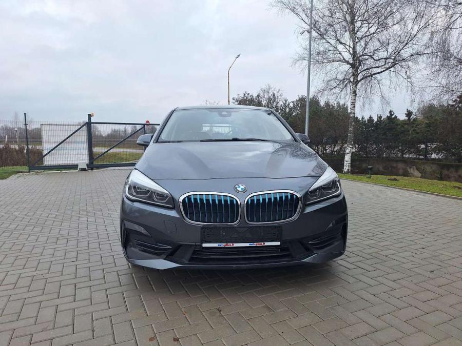 Grey BMW 225 Active Tourer 2019 in Kaunas, with an engine capacity of 1.50 L and mileage of 186 thousand km for 12500 €, photo 5 on AUTOMOTO.COM.LV