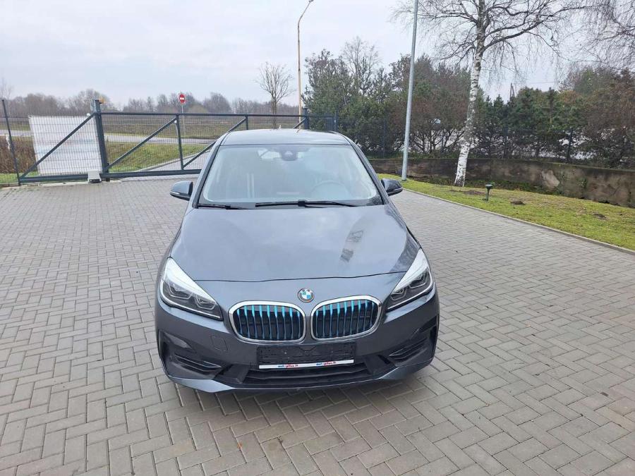 Grey BMW 225 Active Tourer 2019 in Kaunas, with an engine capacity of 1.50 L and mileage of 186 thousand km for 12500 €, photo 7 on AUTOMOTO.COM.LV