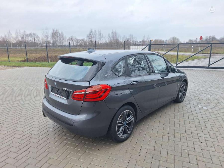 Grey BMW 225 Active Tourer 2019 in Kaunas, with an engine capacity of 1.50 L and mileage of 186 thousand km for 12500 €, photo 11 on AUTOMOTO.COM.LV