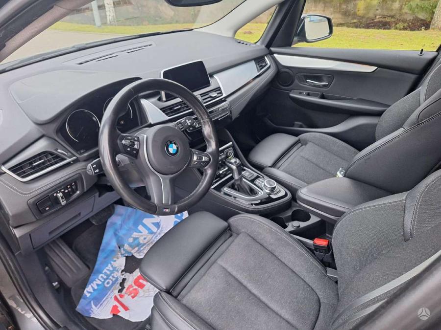 Grey BMW 225 Active Tourer 2019 in Kaunas, with an engine capacity of 1.50 L and mileage of 186 thousand km for 12500 €, photo 12 on AUTOMOTO.COM.LV