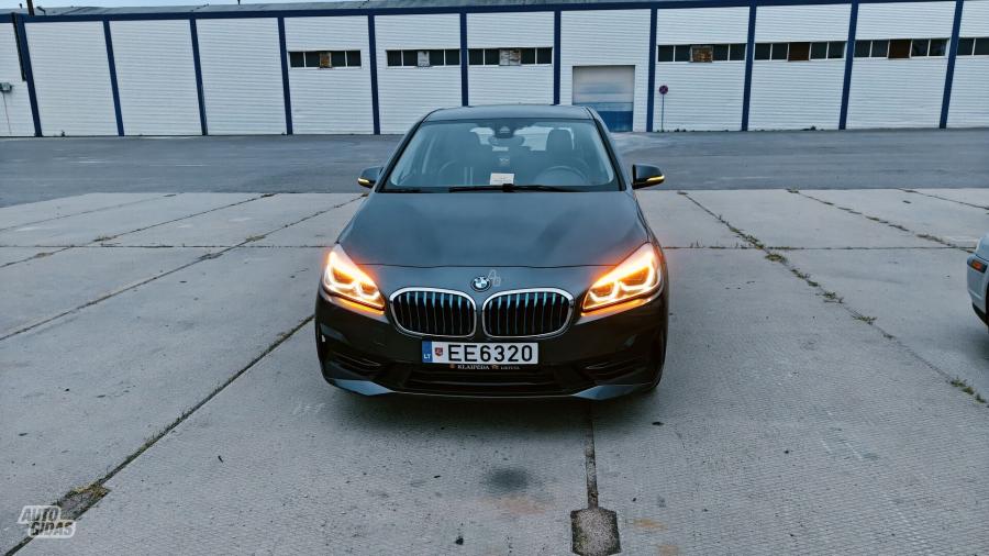 Grey BMW 225 Active Tourer 2019 in Klaipeda, with an engine capacity of 1.50 L and mileage of 188 thousand km for 12500 €, photo 1 on AUTOMOTO.COM.LV