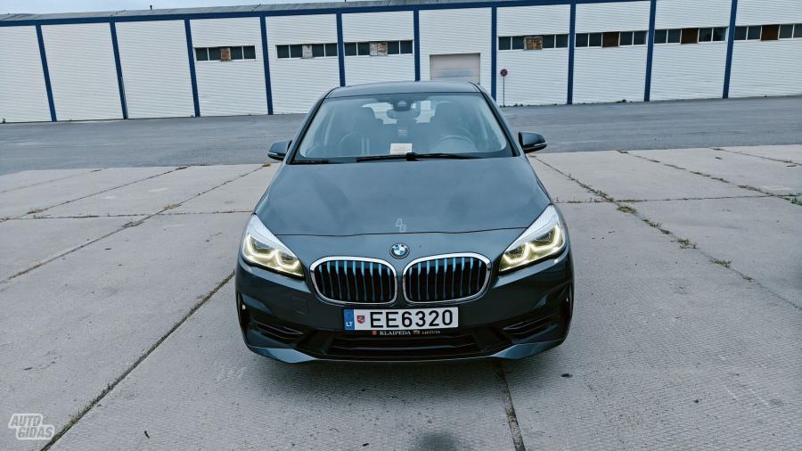 Grey BMW 225 Active Tourer 2019 in Klaipeda, with an engine capacity of 1.50 L and mileage of 188 thousand km for 12500 €, photo 3 on AUTOMOTO.COM.LV