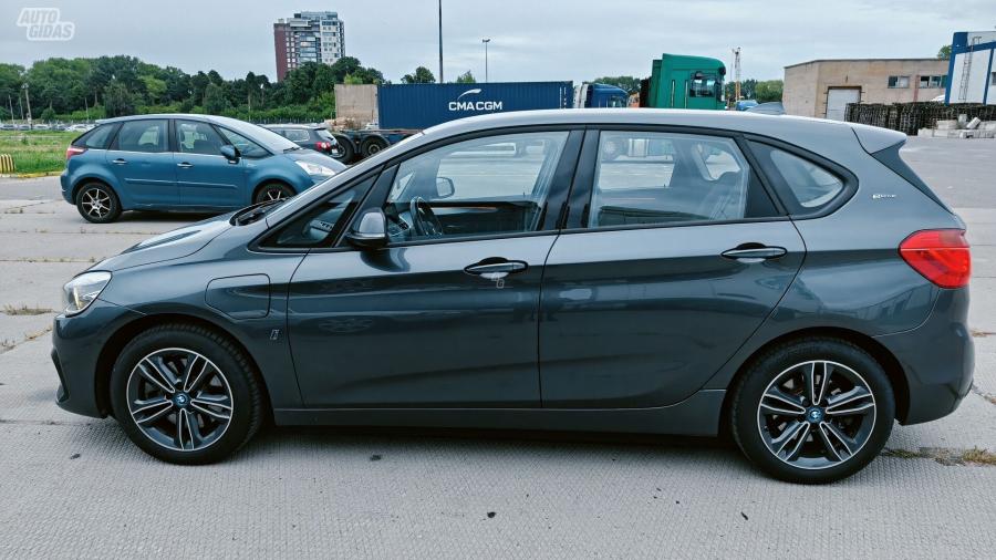 Grey BMW 225 Active Tourer 2019 in Klaipeda, with an engine capacity of 1.50 L and mileage of 188 thousand km for 12500 €, photo 4 on AUTOMOTO.COM.LV