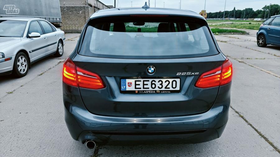 Grey BMW 225 Active Tourer 2019 in Klaipeda, with an engine capacity of 1.50 L and mileage of 188 thousand km for 12500 €, photo 6 on AUTOMOTO.COM.LV