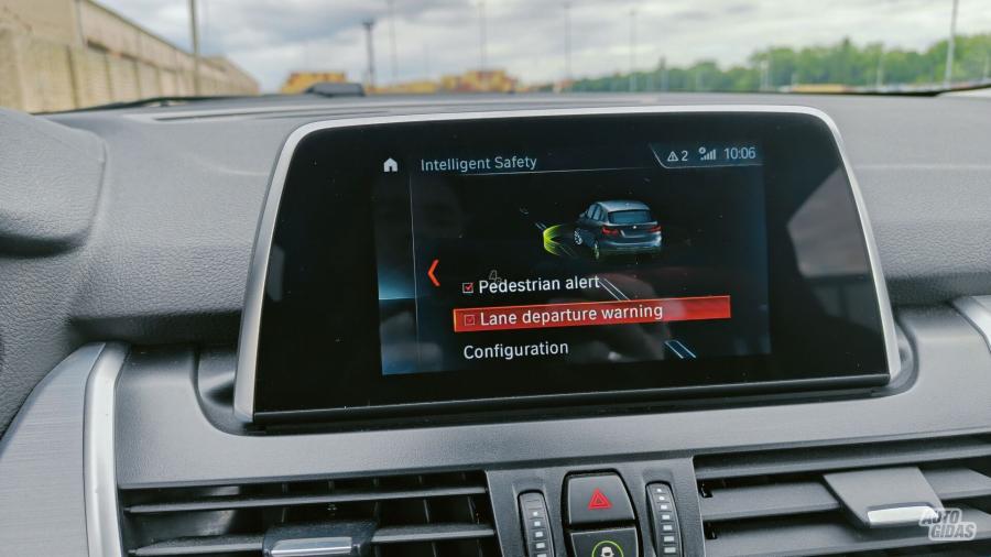 Grey BMW 225 Active Tourer 2019 in Klaipeda, with an engine capacity of 1.50 L and mileage of 188 thousand km for 12500 €, photo 15 on AUTOMOTO.COM.LV