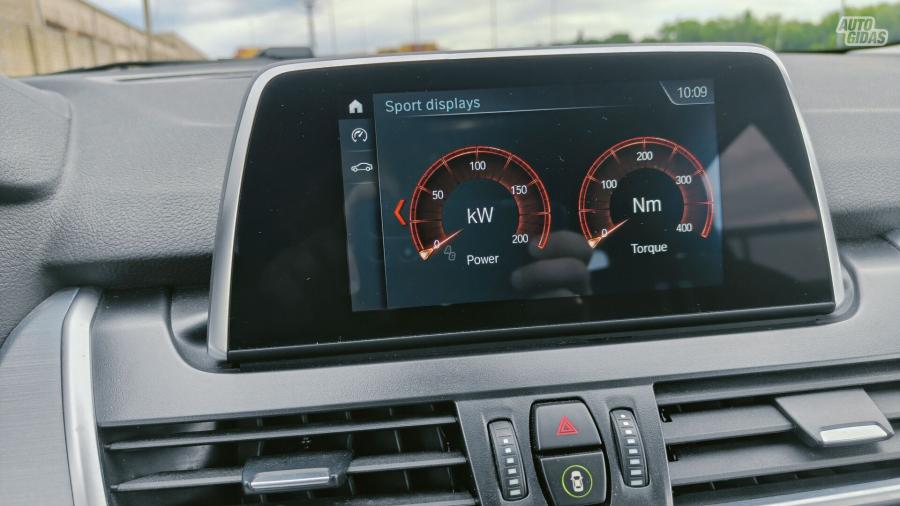 Grey BMW 225 Active Tourer 2019 in Klaipeda, with an engine capacity of 1.50 L and mileage of 188 thousand km for 12500 €, photo 18 on AUTOMOTO.COM.LV