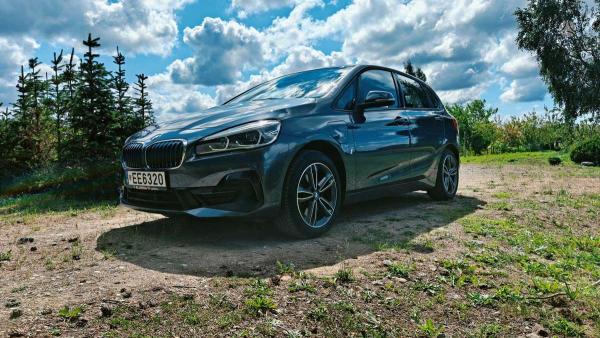 Grey BMW 225 Active Tourer 2019 in Klaipeda, with an engine capacity of 1.50 L and mileage of 188 thousand km for 10500 €, photo 1 on AUTOMOTO.COM.LV