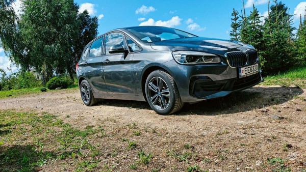 Grey BMW 225 Active Tourer 2019 in Klaipeda, with an engine capacity of 1.50 L and mileage of 188 thousand km for 10500 €, photo 3 on AUTOMOTO.COM.LV