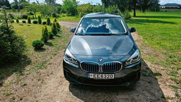 Grey BMW 225 Active Tourer 2019 in Klaipeda, with an engine capacity of 1.50 L and mileage of 188 thousand km for 10500 €, photo 4 on AUTOMOTO.COM.LV