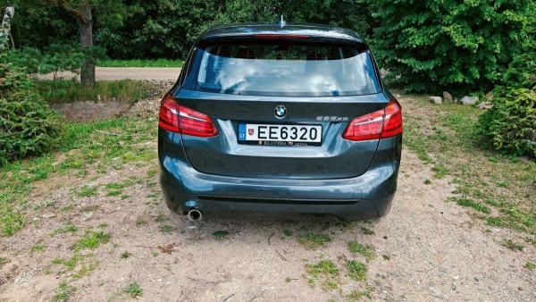 Grey BMW 225 Active Tourer 2019 in Klaipeda, with an engine capacity of 1.50 L and mileage of 188 thousand km for 10500 €, photo 9 on AUTOMOTO.COM.LV