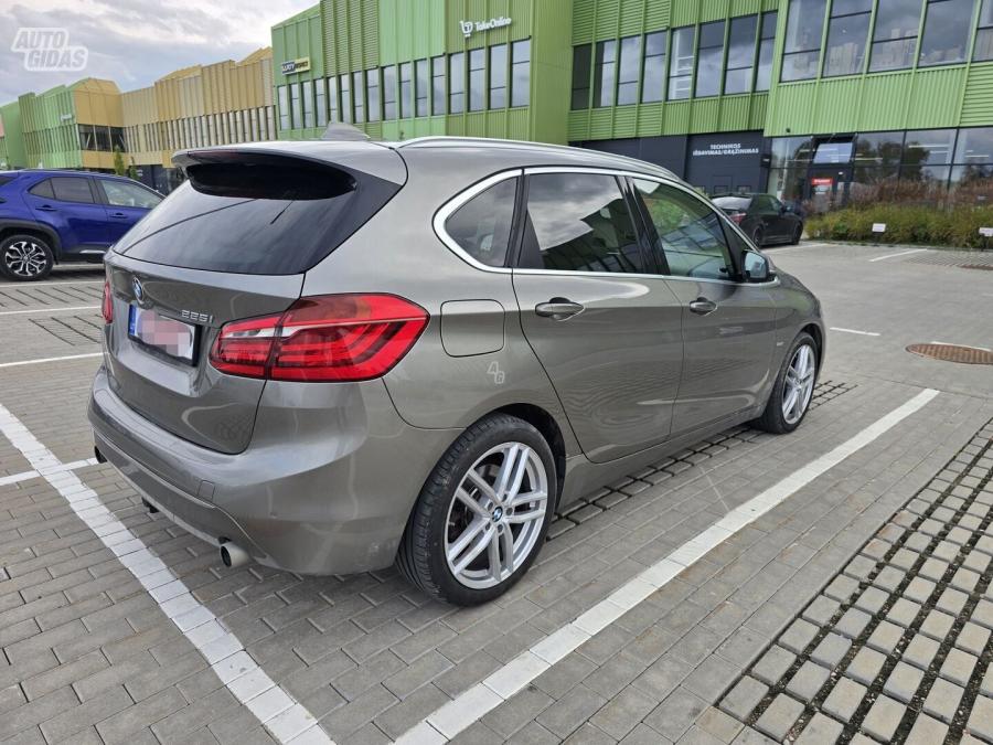 Grey BMW 225 Active Tourer 2015 in Vilnius, with an engine capacity of 2.00 L and mileage of 254 thousand km for 7999 €, photo 6 on AUTOMOTO.COM.LV