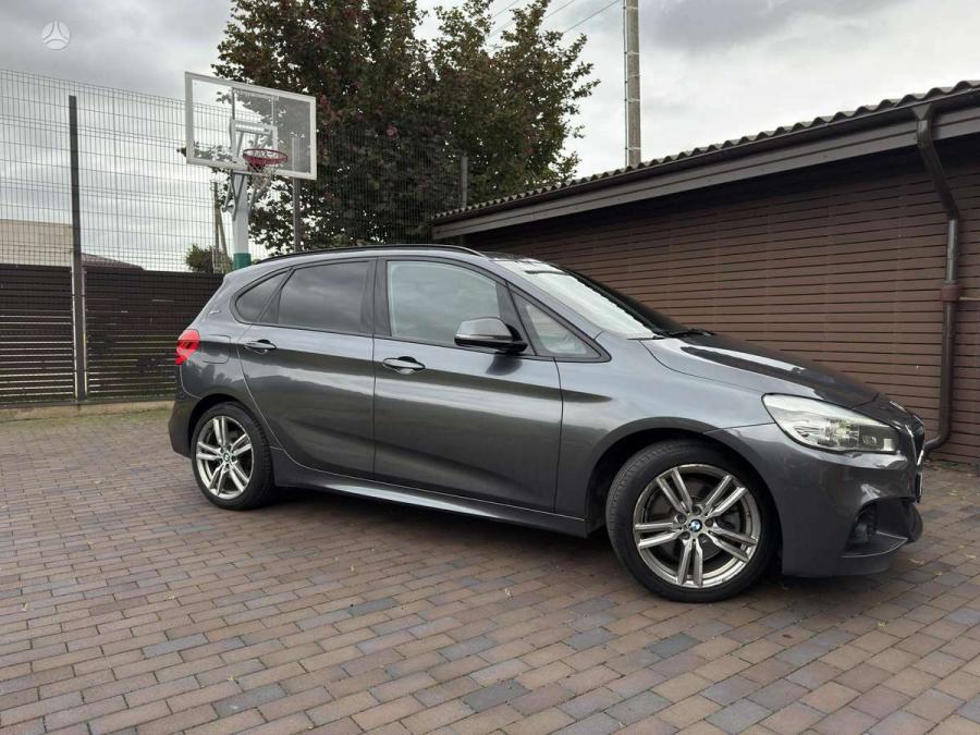 Pelēks BMW 225 Active Tourer 2016 Marijampole, ar dzinēja tilpumu 0.00 L un nobraukumu 192 tūkst. km par 12500 €, foto 3 vietnē AUTOMOTO.COM.LV