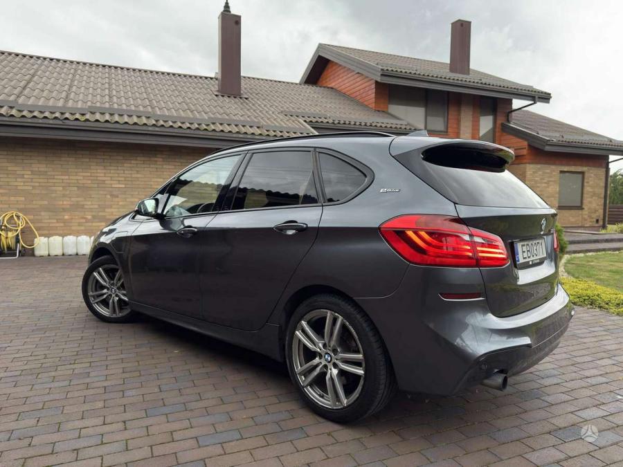 Pelēks BMW 225 Active Tourer 2016 Marijampole, ar dzinēja tilpumu 0.00 L un nobraukumu 192 tūkst. km par 12500 €, foto 6 vietnē AUTOMOTO.COM.LV